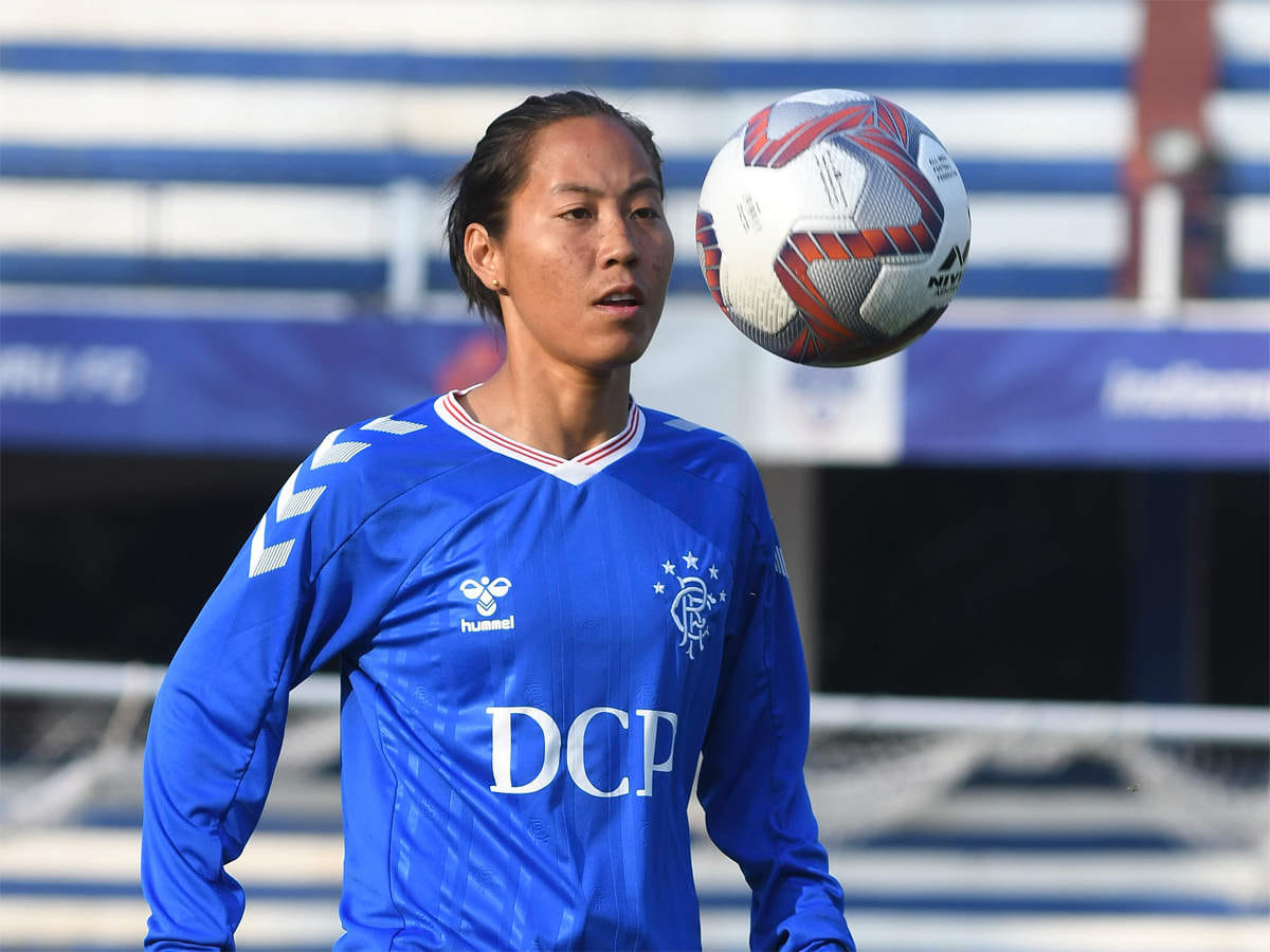 Who are the top 5 modern day stars in Indian women's football?