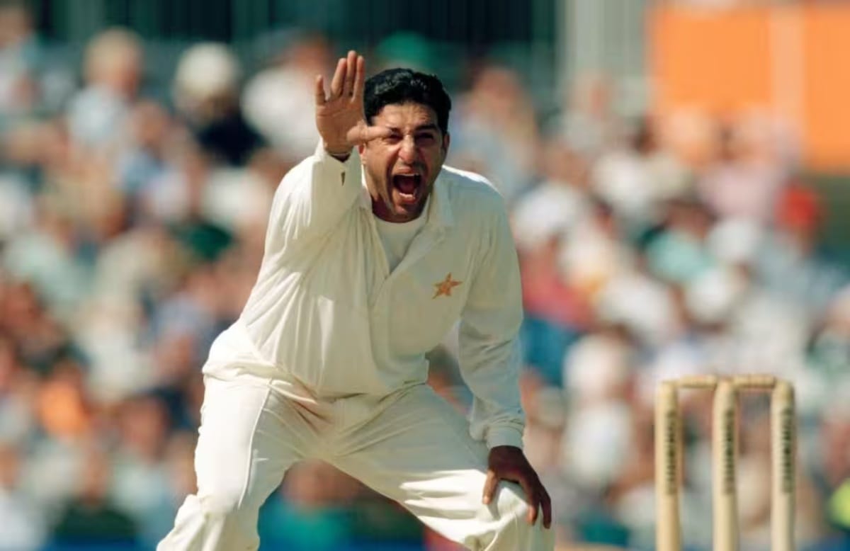 Top 10 bowlers with most wickets in international cricket