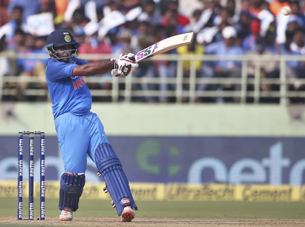 Top cricketers who made comeback from retirement