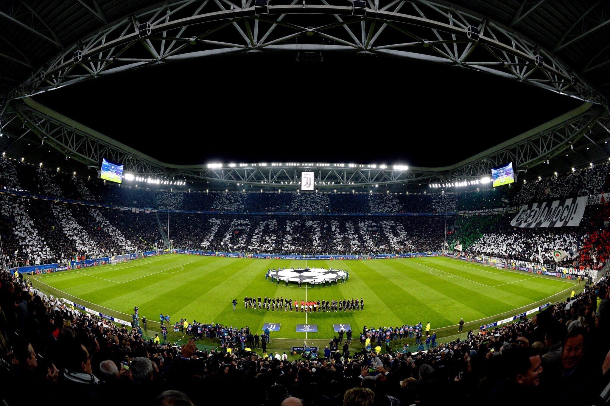 Top 10 Greatest Football Stadiums in World Football