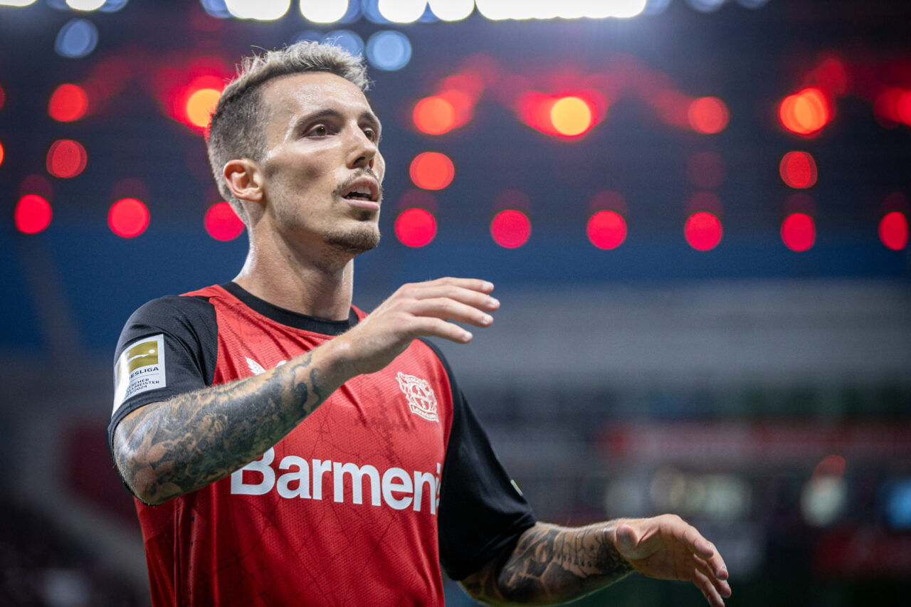 Top 10 best left-backs of 2024