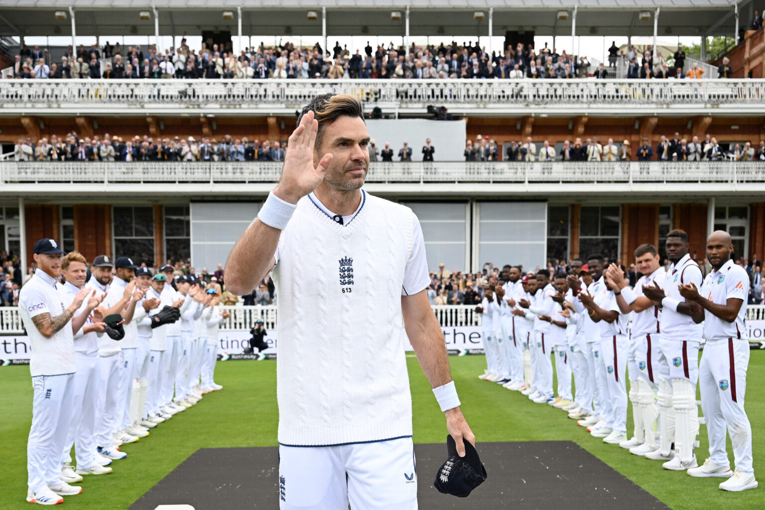 Virat Kohli or Sachin Tendulkar? James Anderson picks his favourite ...