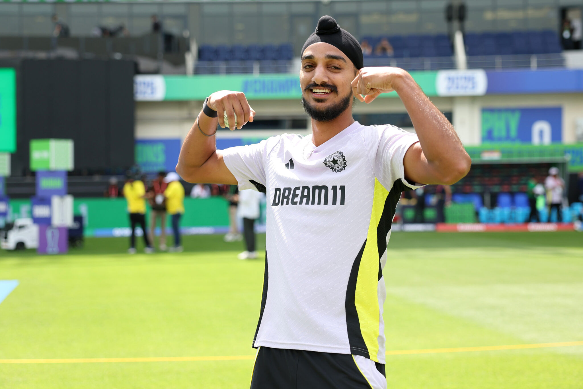 What is Arshdeep Singh's record in First-Class cricket?