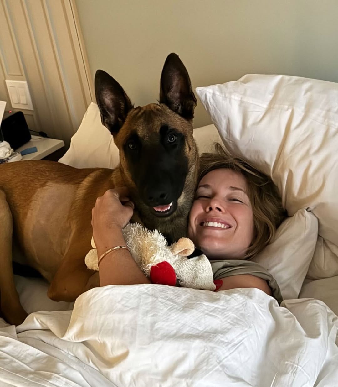 Better than us! Danielle Collins' dog Quincy is living his life at US ...
