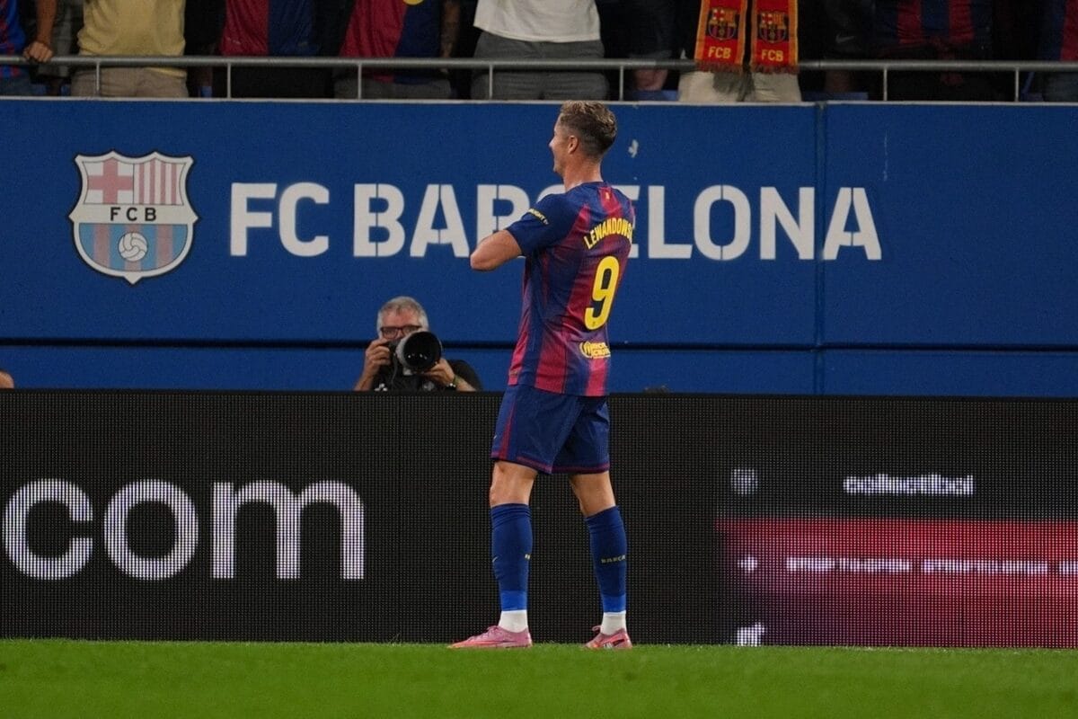 Robert Lewandowski could opt to retire if Barcelona stay fails: Report