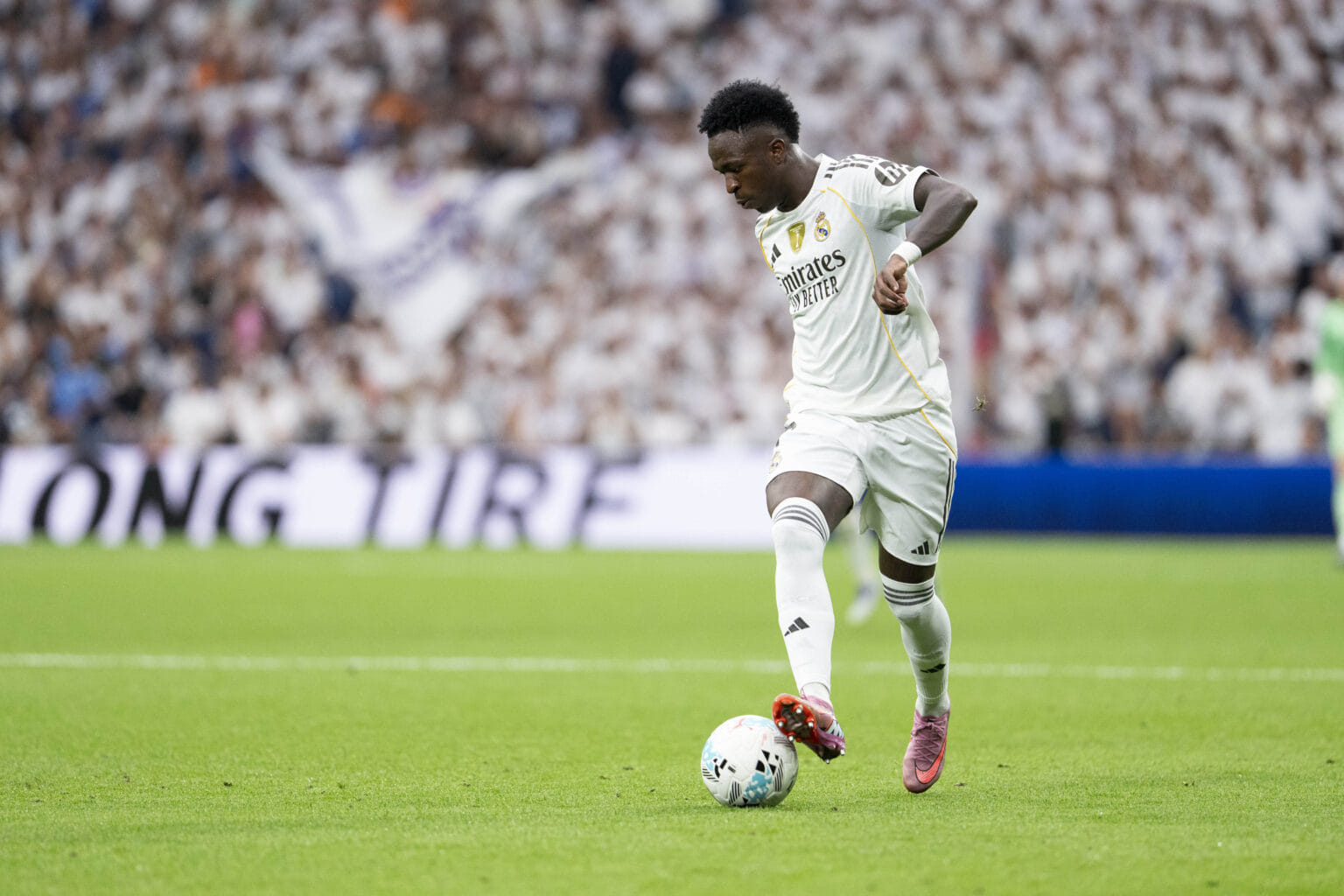 Vinicius Jr apologises to Virginia Fonseca after being accused of adultery