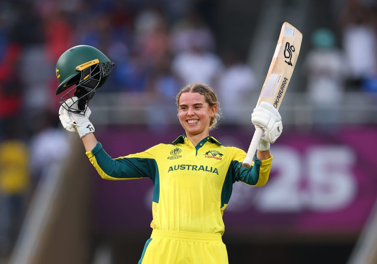 Record shattered ! Australia script history after their 338 against ...