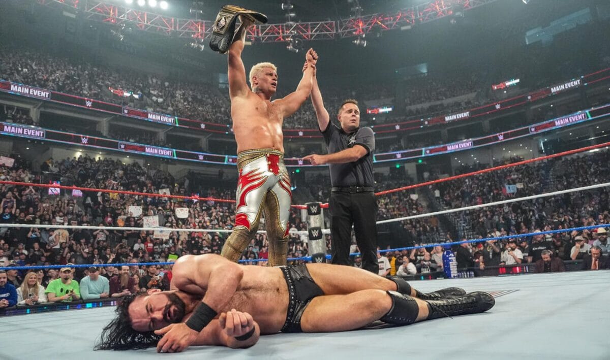 WWE Saturday Night's Main Event Results & Winners: CM Punk pins Jey Uso ...