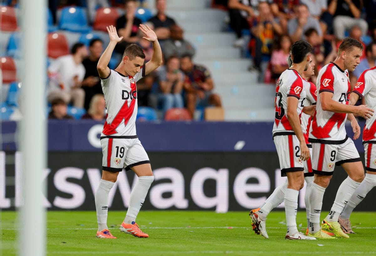 Rayo Vallecano vs Valencia Preview, prediction, lineups, betting tips ...